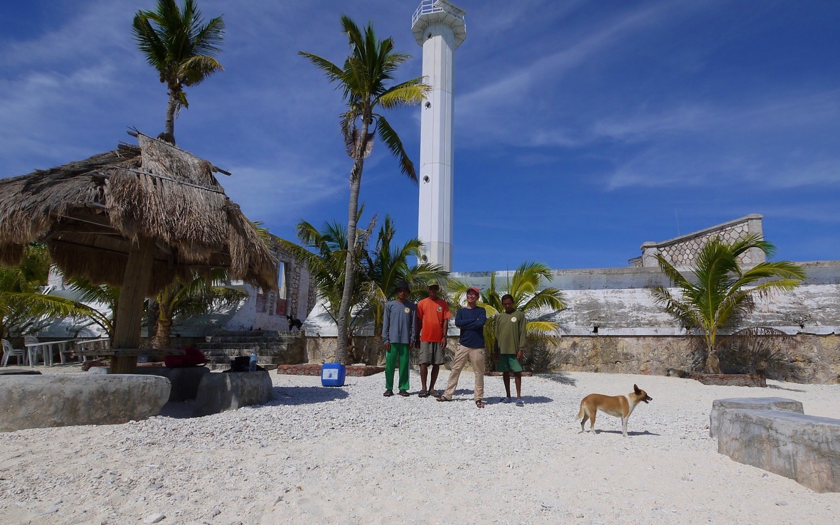 LakbayLoyd: LakbayLoyd Lighthouse Series 19: EL FARO DE ISLOTE ...