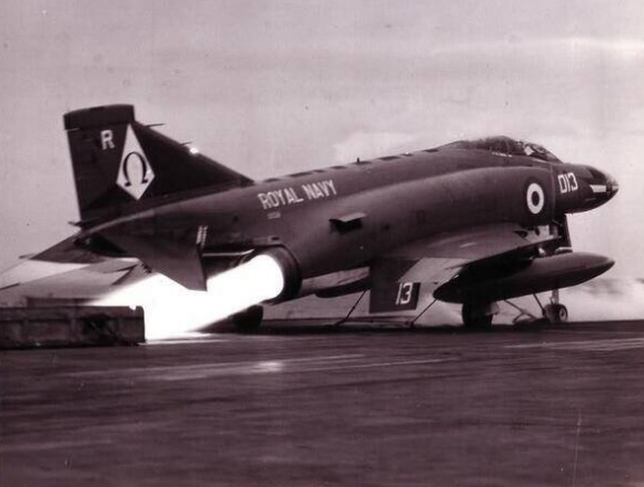 Jet & Prop by FalkeEins: More on British Phantoms - a brief history