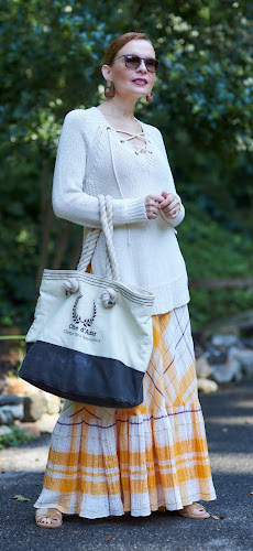 One dress, seven outfits