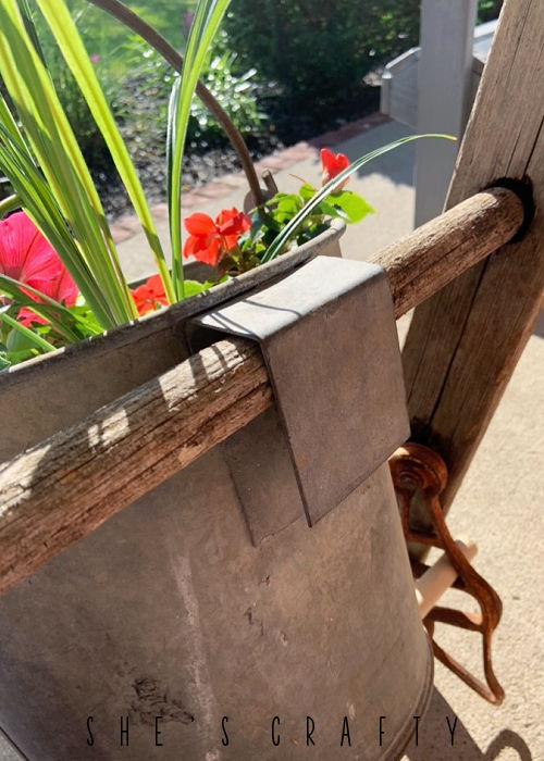 She's Crafty: Vintage Galvanized Bucket planters