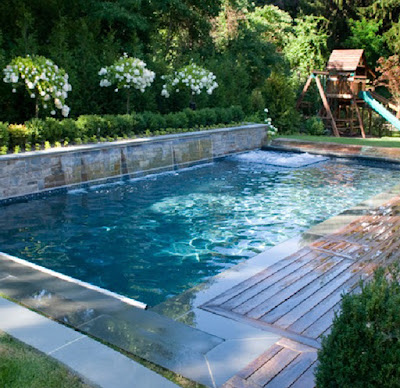 Fuggetta Pools Corp.: Signs It's Time to Replace Your Swimming Pool Liner