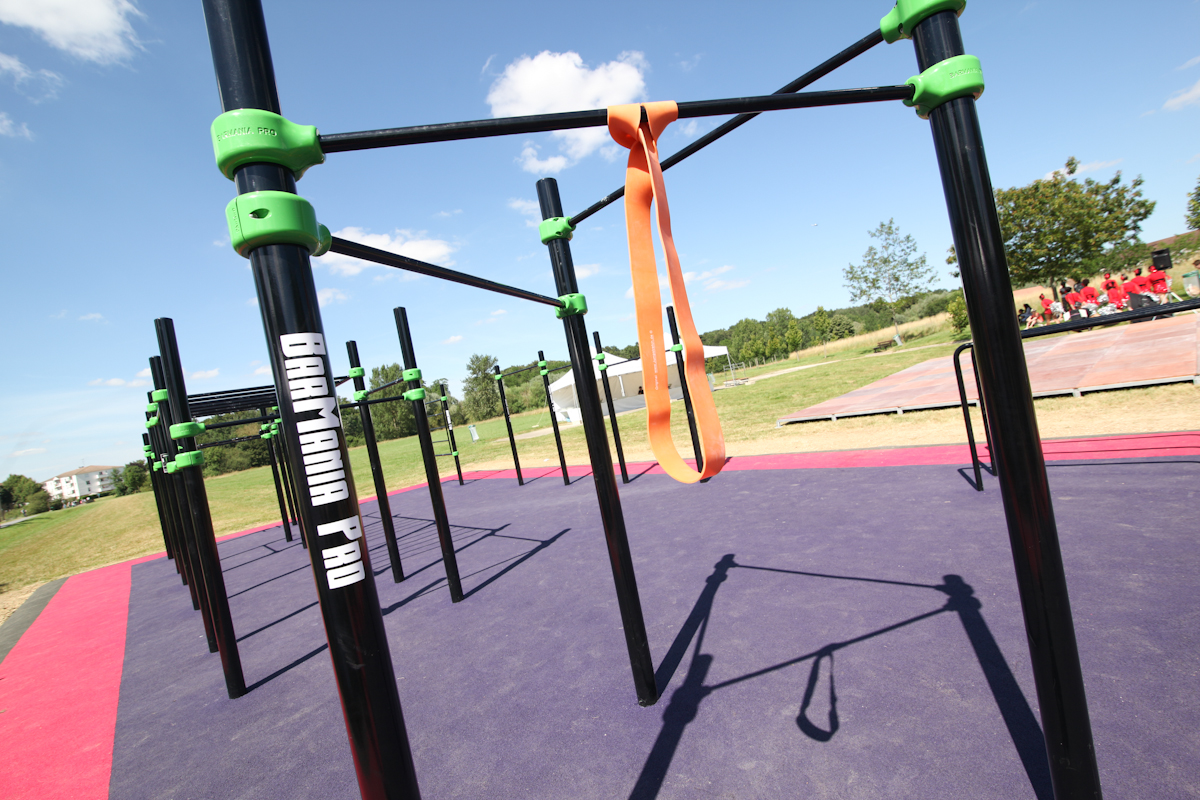 ZOOM : Aire de street workout de Savigny le Temple (77) - Le ...