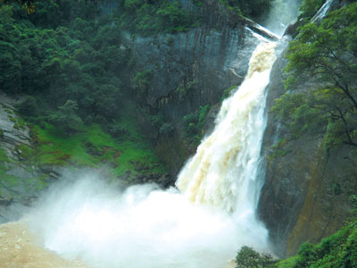 Dunhinda Waterfalls | The Vacation Gateway