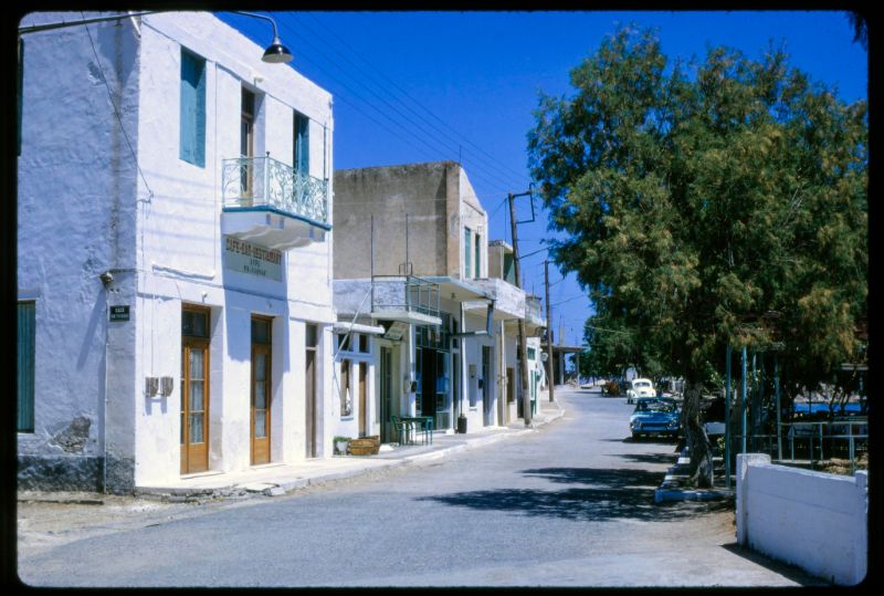 40 Fascinating Color Pics Document Everyday Life of Crete Island in the ...