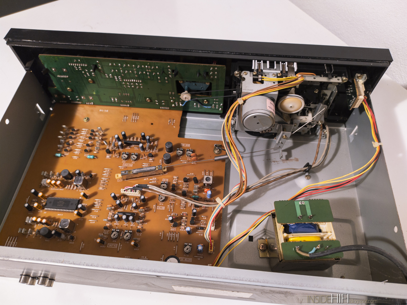 Inside Hi-Fi: Uher UCT-237C
