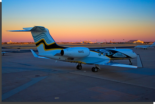 FullOFlava: Nike corporate jet