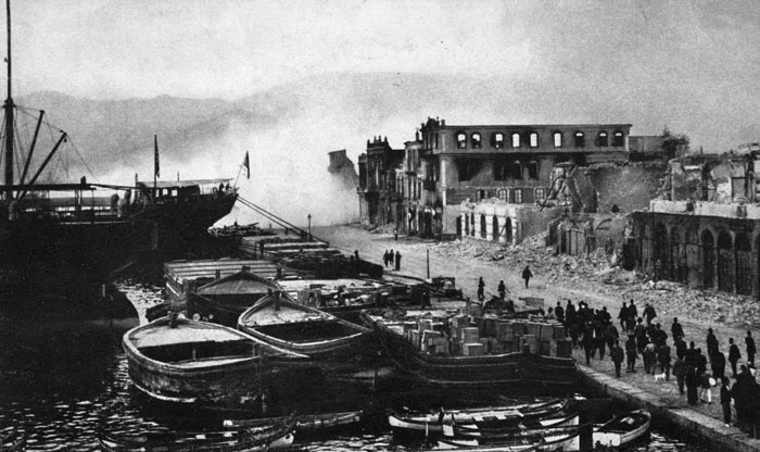 ΣΜΥΡΝΗ 1922 - Η καταστροφή της Σμύρνης μέσα από σπάνιες φωτογραφίες ...