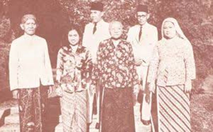 Fakta Menarik Raden Soekemi Sosrodiharjo Ayah Presiden Soekarno ...