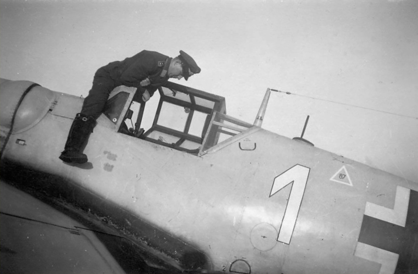 FalkeEins - the Luftwaffe blog: 1./ JG 300 wilde Sau Bf 109s at Bonn ...