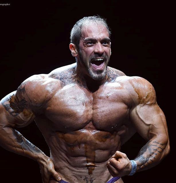 world bodybuilders pictures: italy muscles builder Andrea Busse with ...