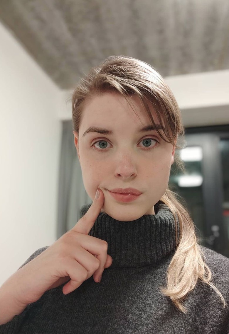 Soit femme et tais toi: T-GIRL: THE ROBIN ROSE