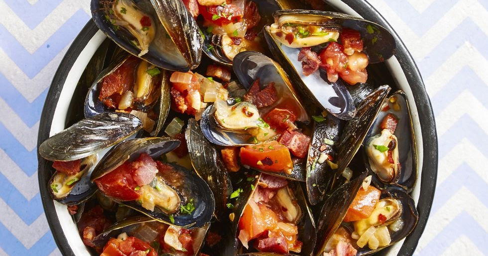 Spicy Italian Mussels and Frites - Amanda Shiellds | The Best Recipes