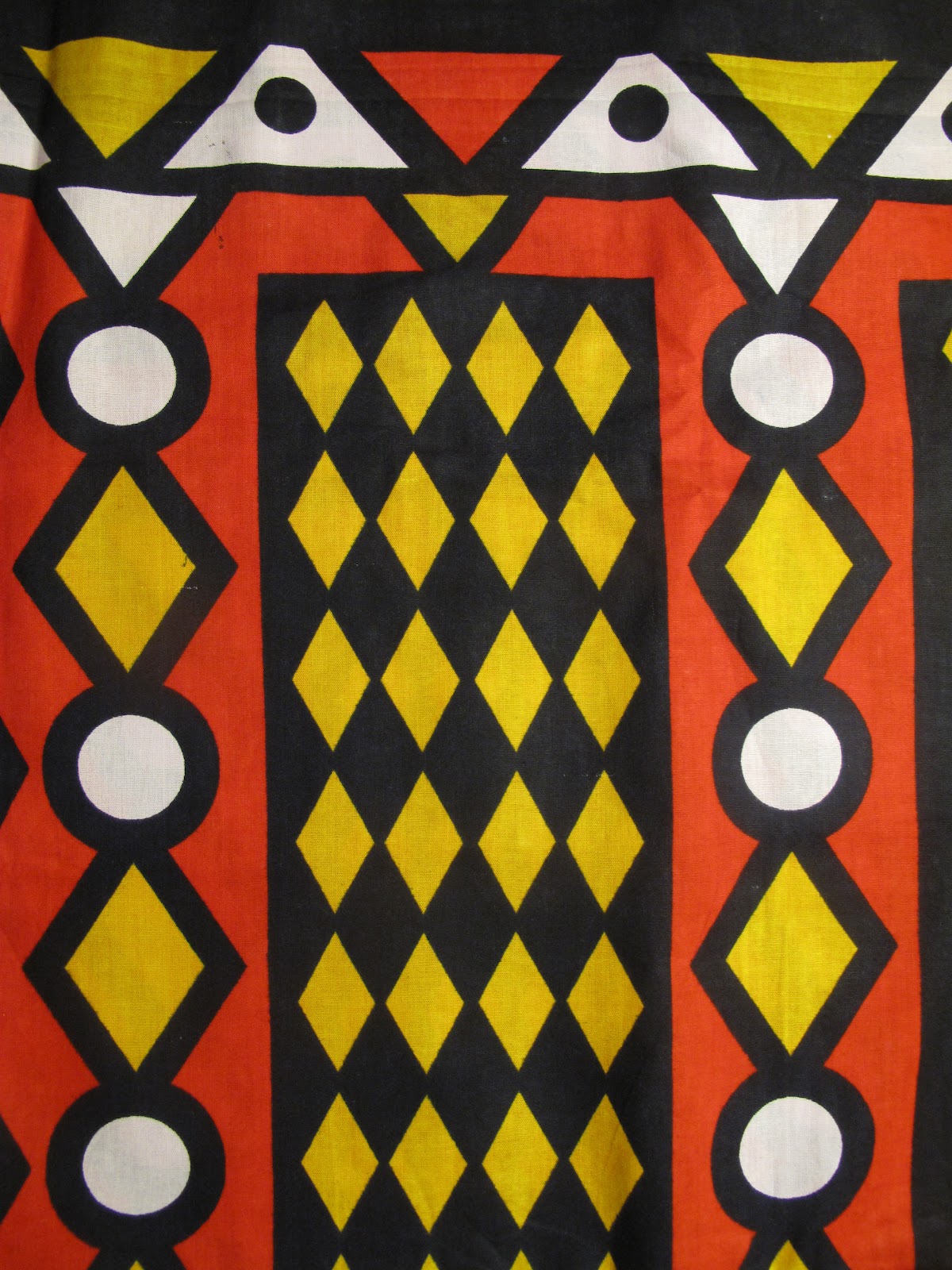 maria carocha: Tecidos Africanos.