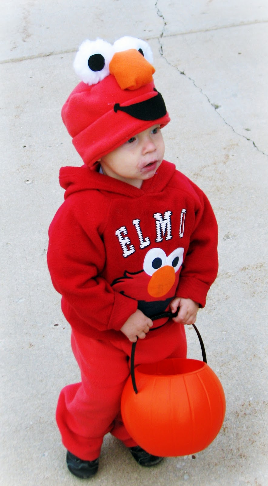 Yellow Trunk Designs: Introducing Elmo.....