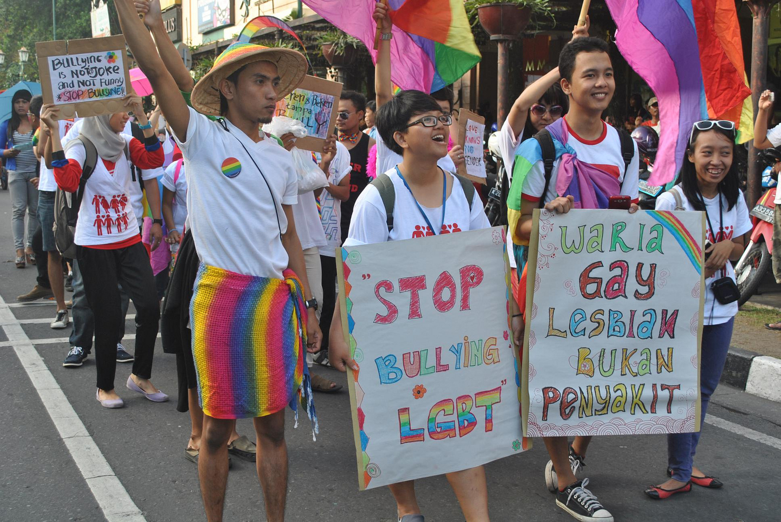 berita: Pendapat Tokoh Tentang Gerakan LGBT dan Pengaruhnya Untuk Indonesia