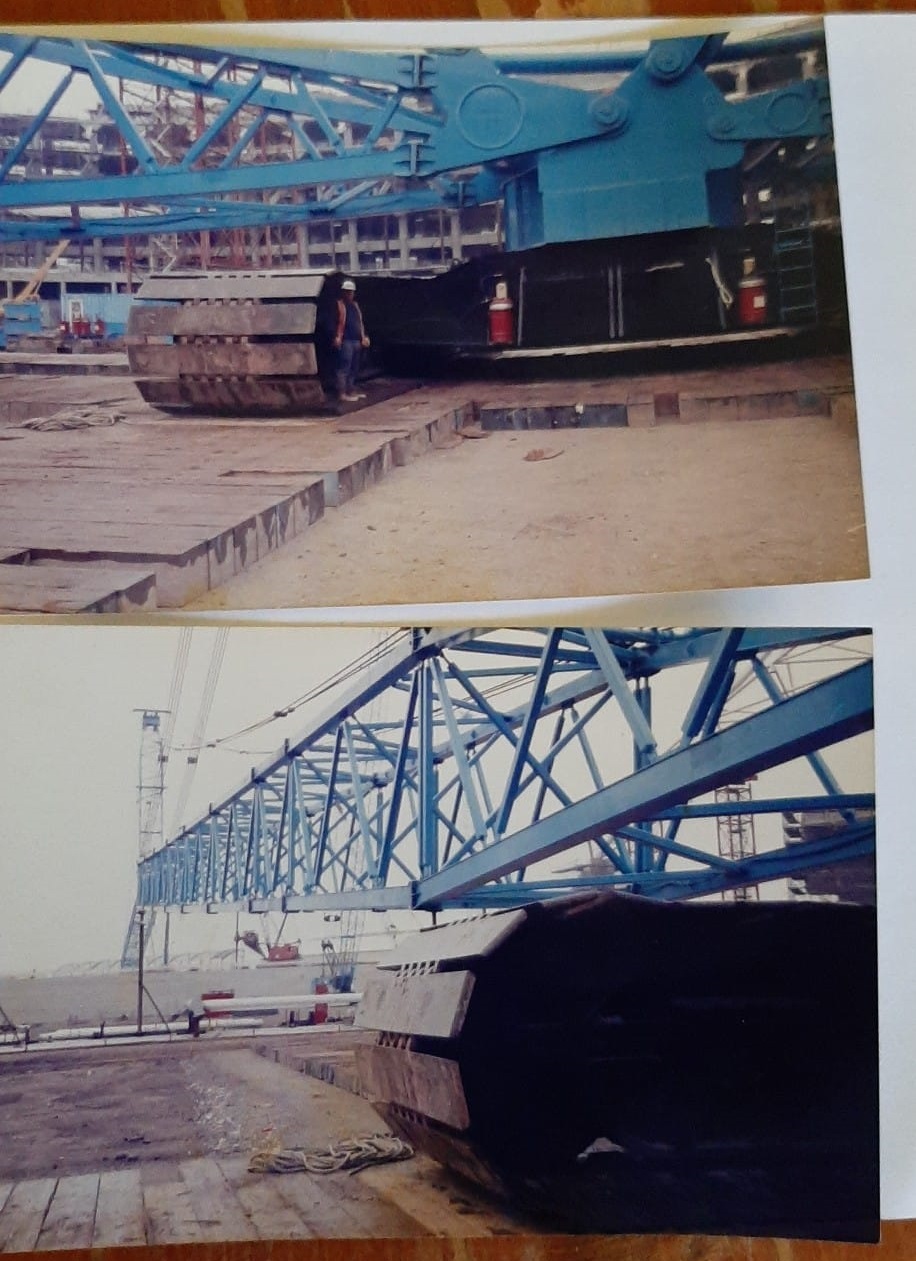 Industrial History: 1999 "Big Blue" crane wreck while lifting a roof ...