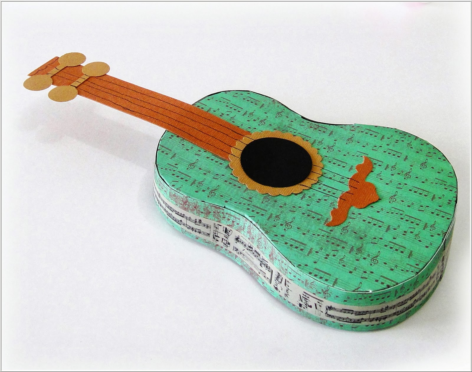 Eu Amo Artesanato: Violão de papel com molde