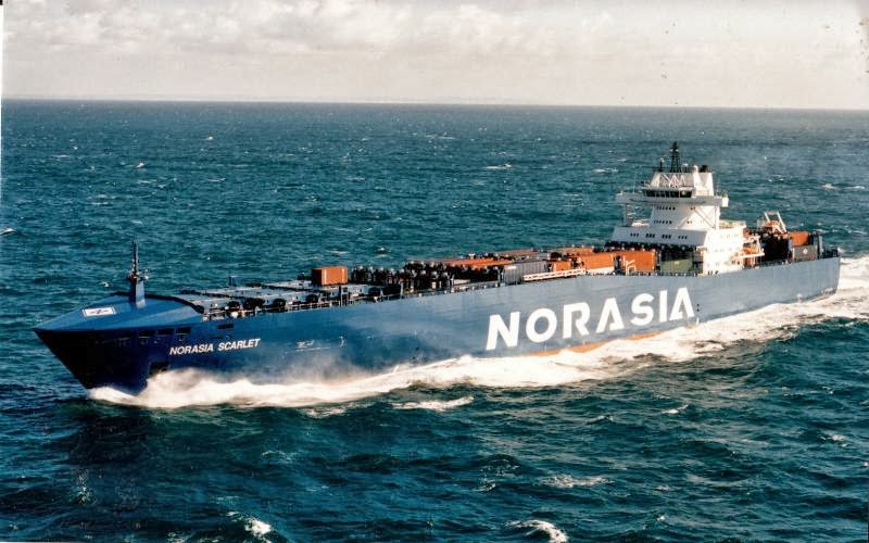 PoSeWe - Maritime Bilder: Norasia Scarlet