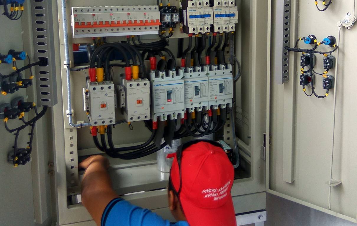 PEMBUATAN PANEL LVMDP