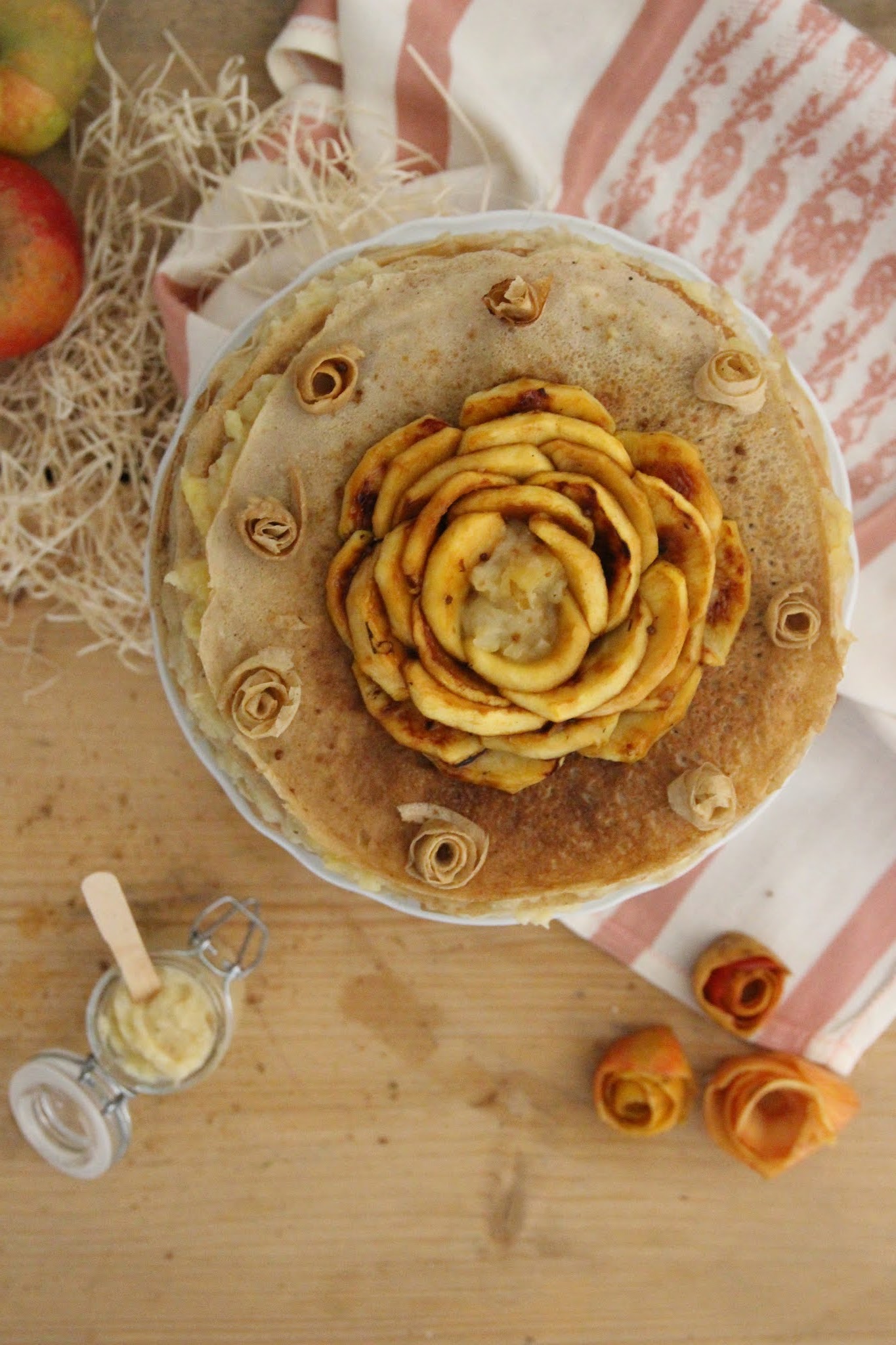 Cuillère et saladier: Gâteau de crêpes aux pommes