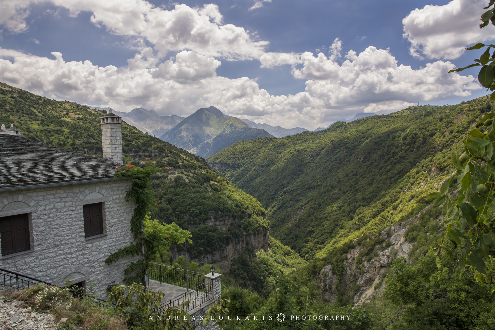 EXPLORE MOUNTAINS: ΠΕΖΟΠΟΡΙΑ ΚΟΥΙΑΣΑ-ΣΥΡΡΑΚΟ-ΚΑΛΛΑΡΥΤΕΣ.