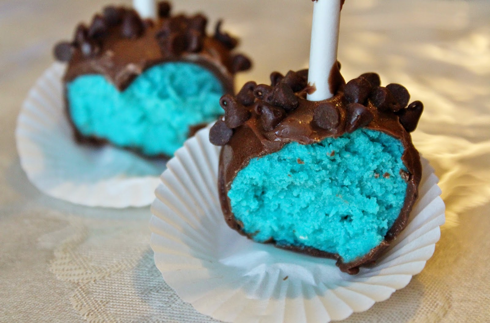 Blue Velvet Cake Pops