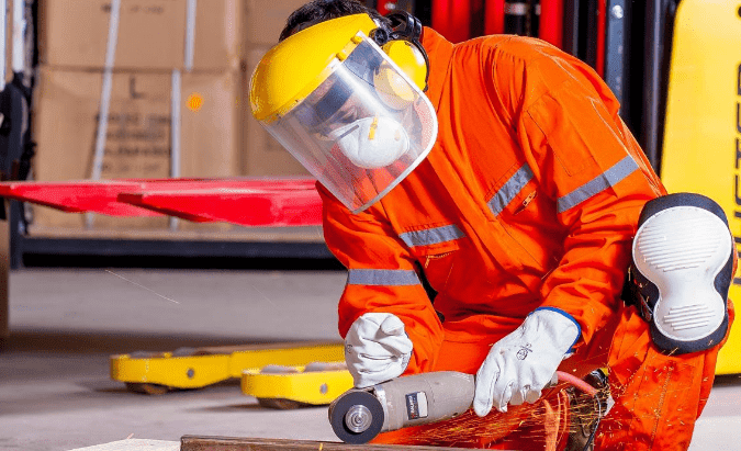 Contoh prosedur penggunaan 4 jenis power tool yang benar - OMBRO