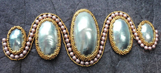 nj designs: What's On my Beading Mat?