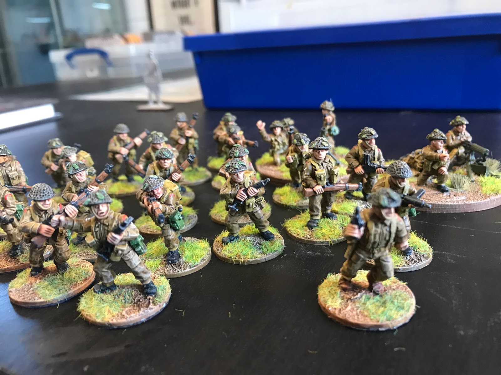 Tim's Tanks: 28mm British WW2 - Crusader Miniatures & 1st Corps Figures