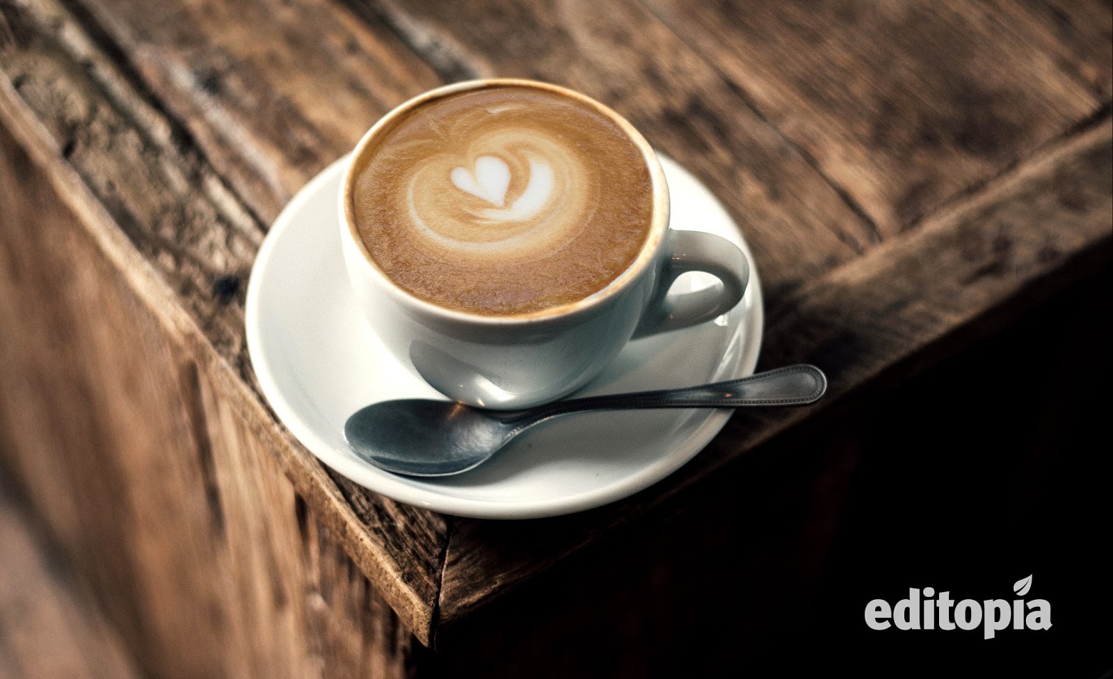 Café por medio ~ editopía diseño