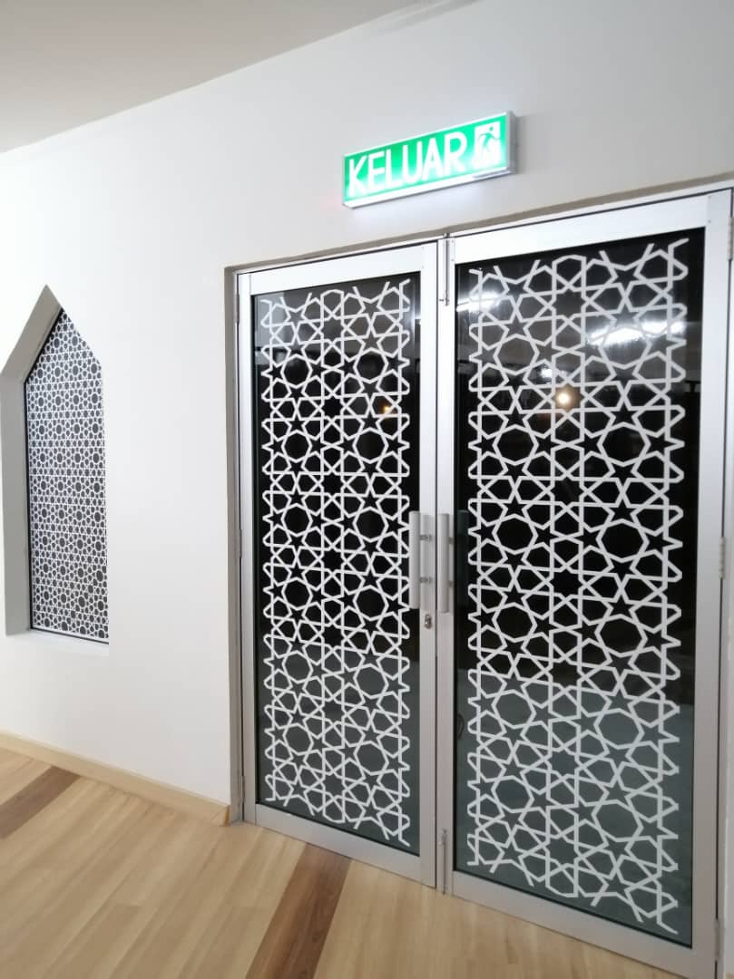 Sekolah Kebangsaan Taman Putra Perdana: Sticker Pintu dan Tingkap Surau