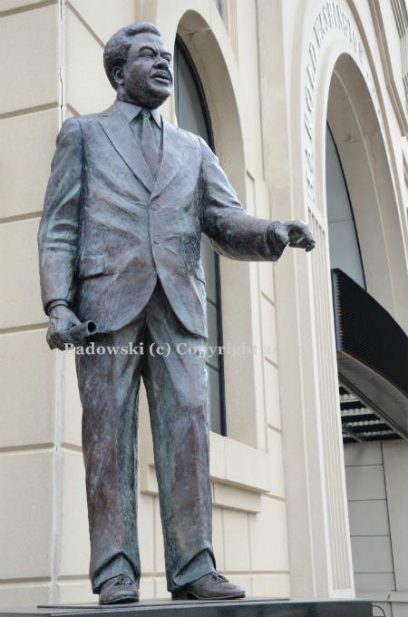 Chicago Public Art: Harold Washington