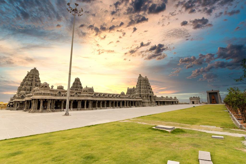 Glimpse of Temple Yadagiri Gutta