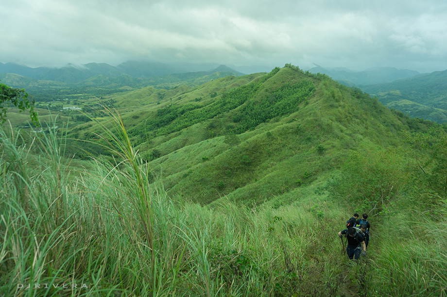 RIZAL | Mt. Maynoba's Sea of Clouds, Rolling Hills and Eight Waterfalls ...
