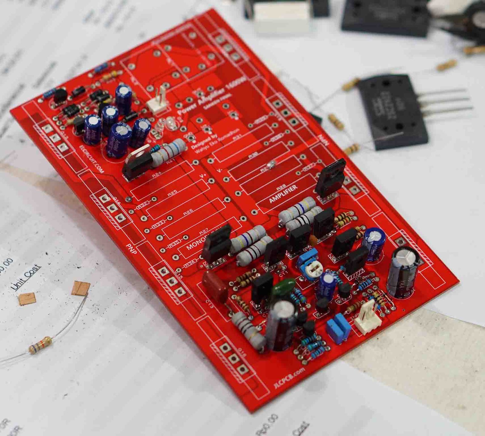 MINI PROJECTS : 1600W Power Amplifier + Speaker Protector