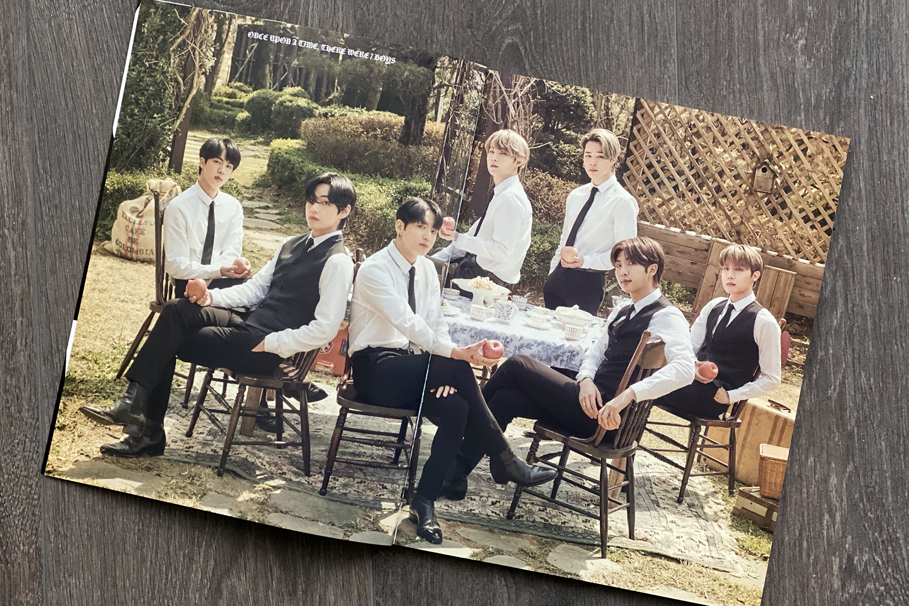 Unboxing: BTS Global Official Fanclub ARMY Membership Kit 2020 ...