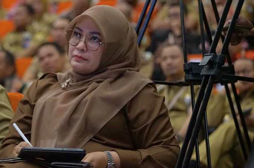 Lima Foto Irna Narulita Jadi Sorotan Netizen - anaberita.com