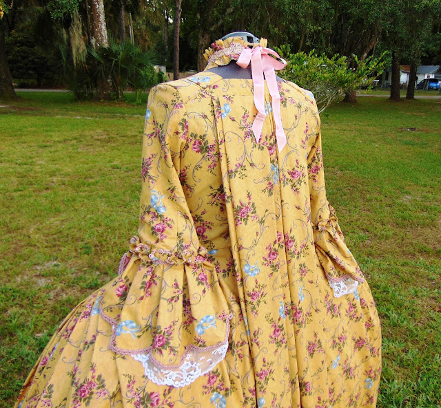 The Antique Sewist: Simplicity 3637 - Robe a la Francaise COMPLETE