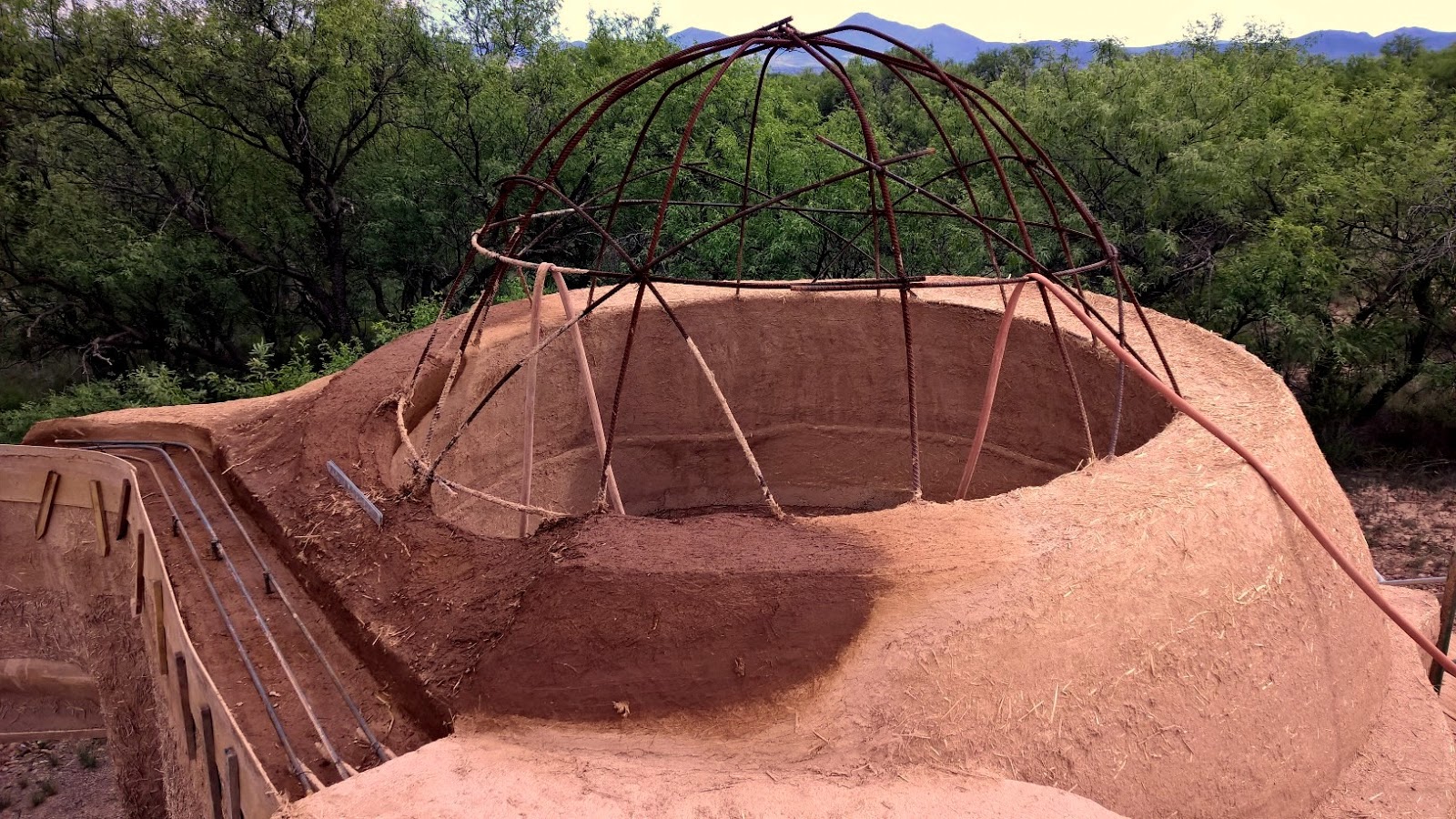 Cob Studio Construction - Arivaca, Arizona: Cob Dome - July Update