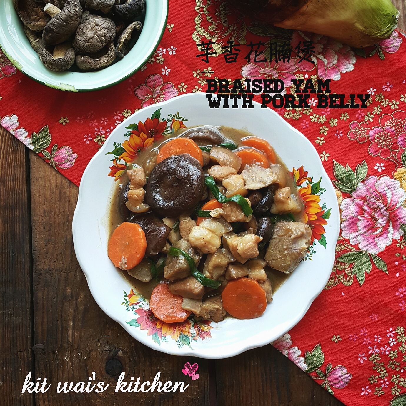 Kit Wai's kitchen : 芋香花腩煲 ~ Braised Yam with Pork Belly