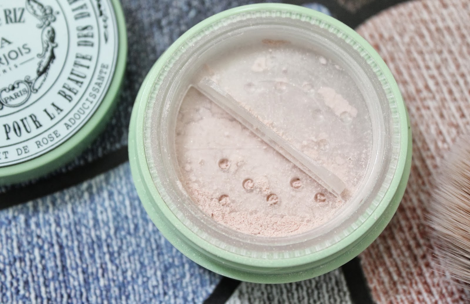 Bourjois Java Rice Illuminating Powder | Little Red | Bloglovin’