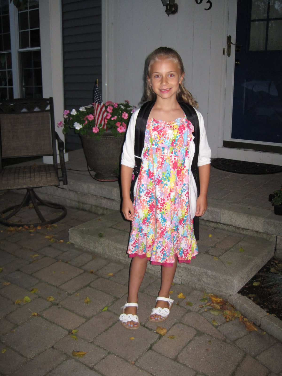 Katie-Megan-Jessica: Megan's first day of first grade