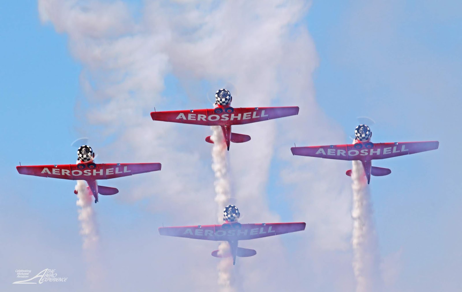 The Aero Experience: EAA AirVenture Oshkosh 2019: Airshows - Aeroshell ...