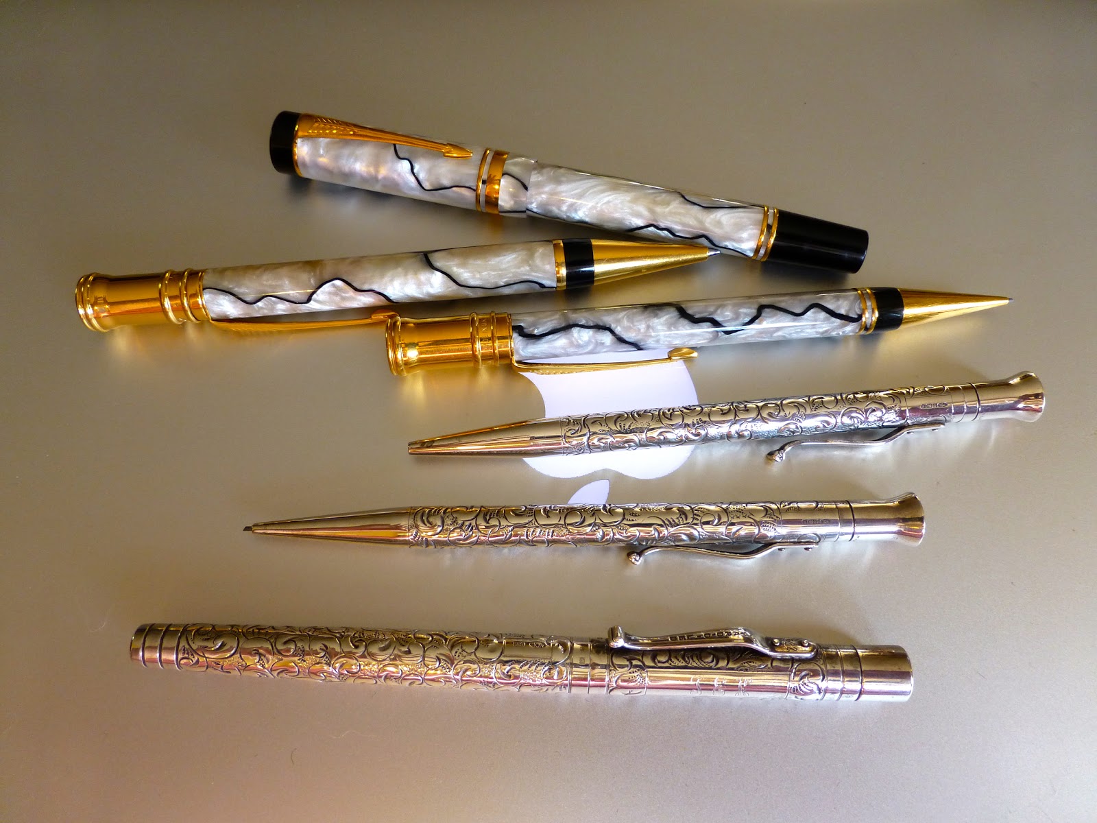 Teresa Kasner: Fountain Pens & Lace