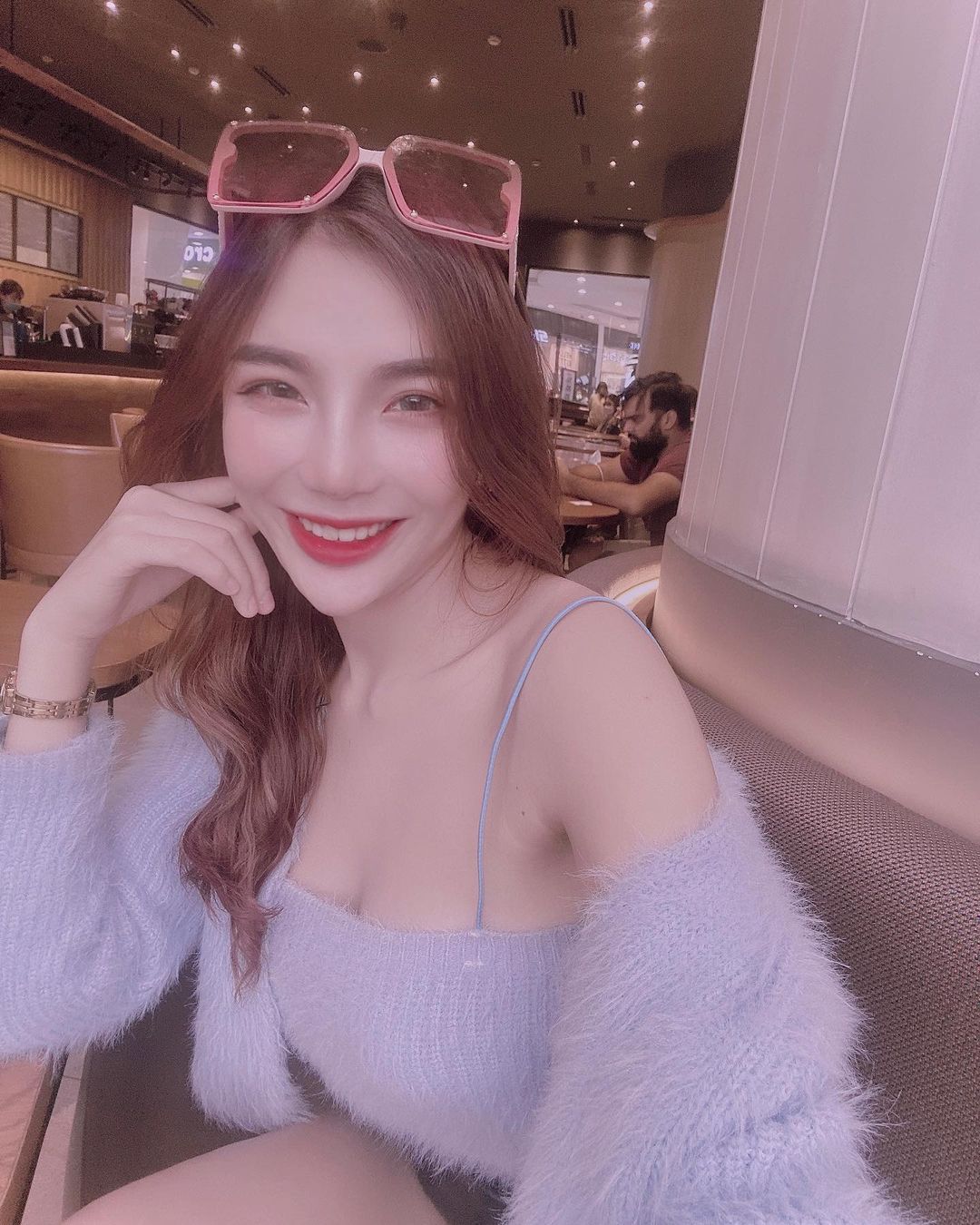 Linh Hana - Chẳng ngọt ngào như là sugar,nhưng mặn mà để làm your ...