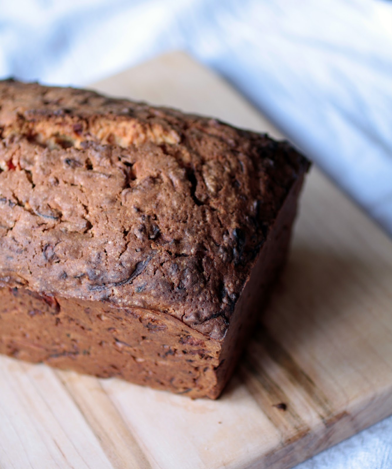 A Cake for Autumn: Courgette, Apple & Beetroot Loaf