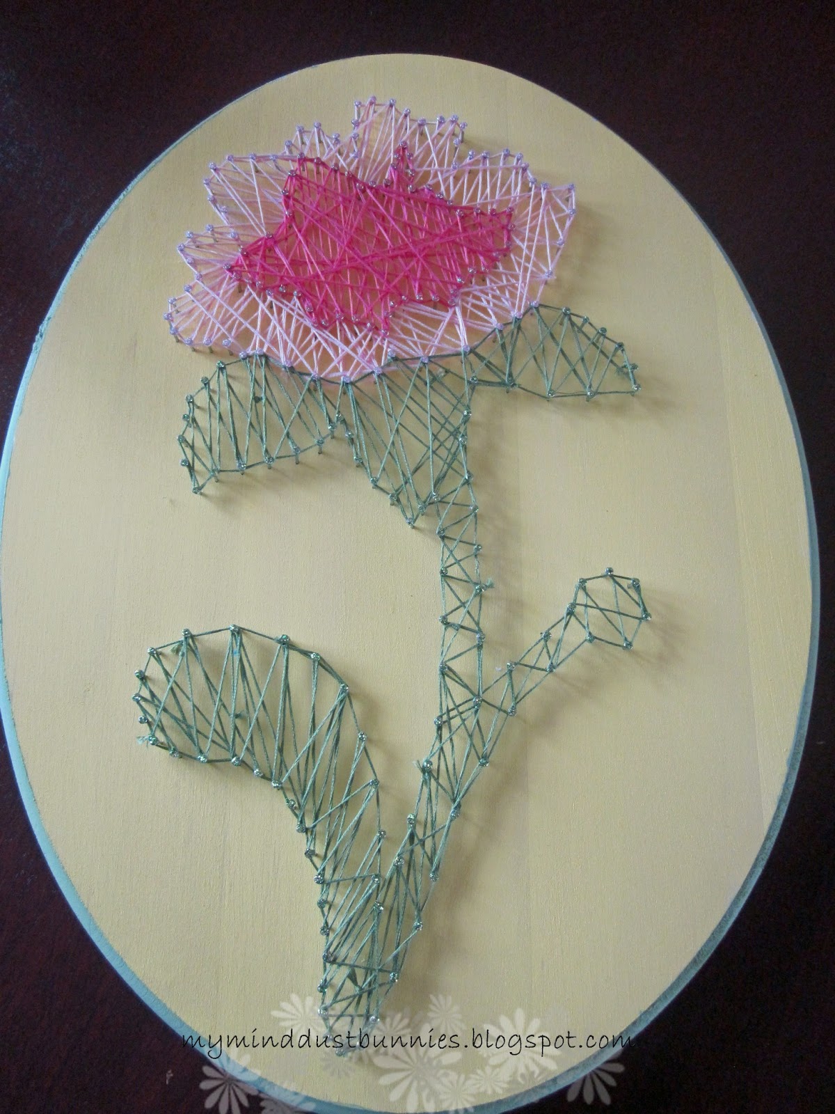 My Mind's Dust Bunnies: Exploring Cricut - Flower String Art