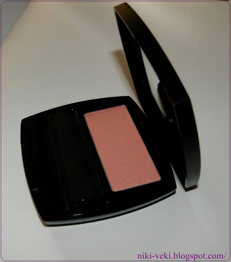 Little Happy Heaven: AVON ideal lumionous rumenilo - Peach i Classic aura