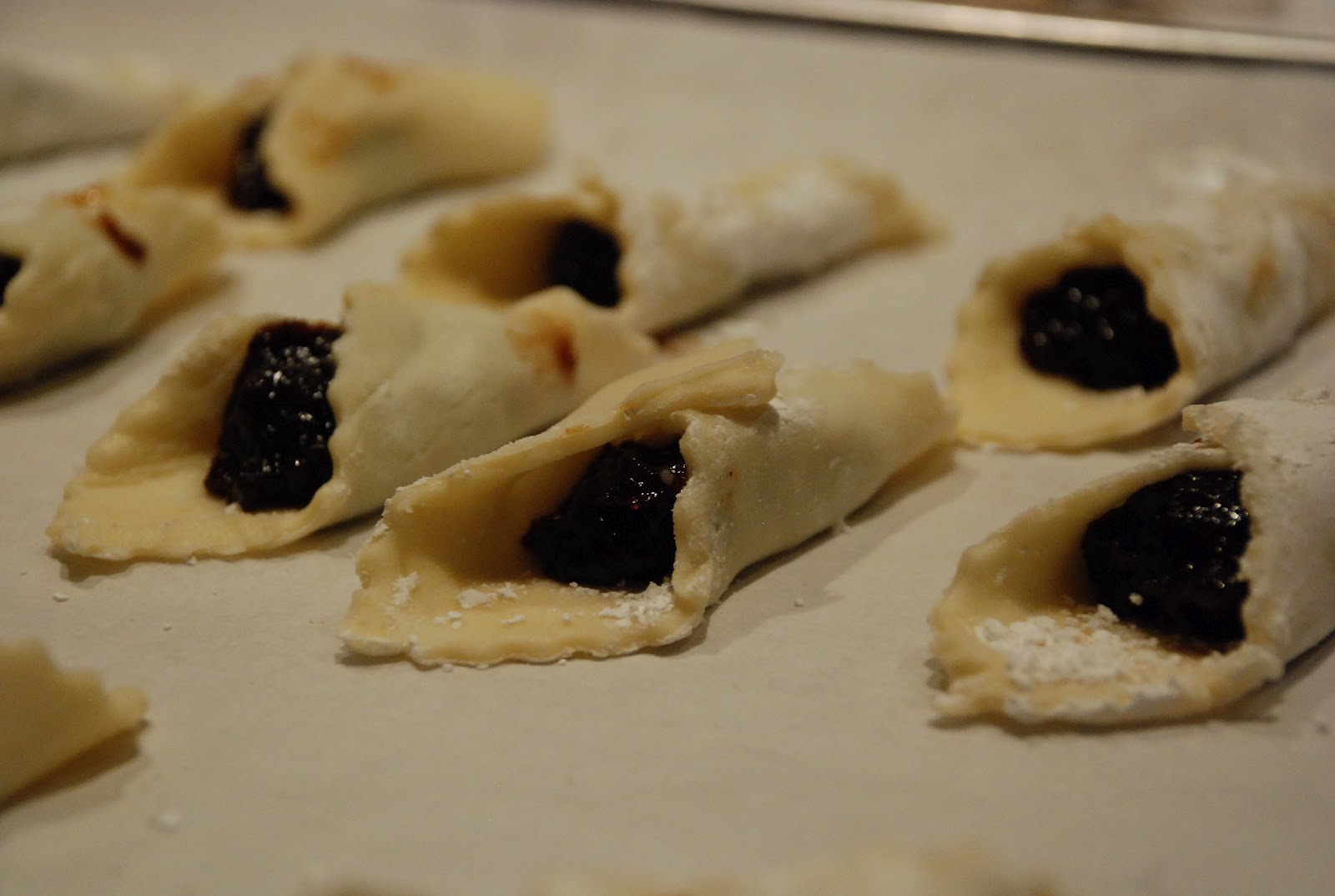 Old Perth Amboy's Family Recipes: LEKVAR COOKIES - Ilona Borodics Medina