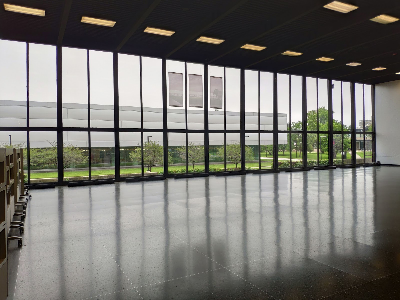 EntreVoir: IIT - Hermann Hall - Skidmore Owings & Merrill